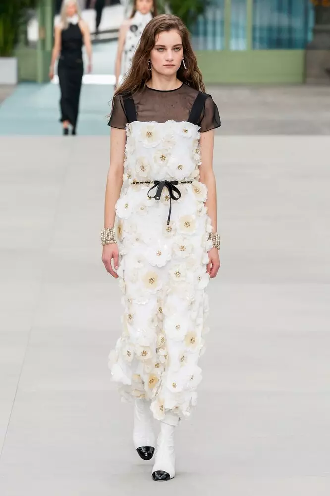 Lady on the way: Chanel Resort 2020 collection 57276_66