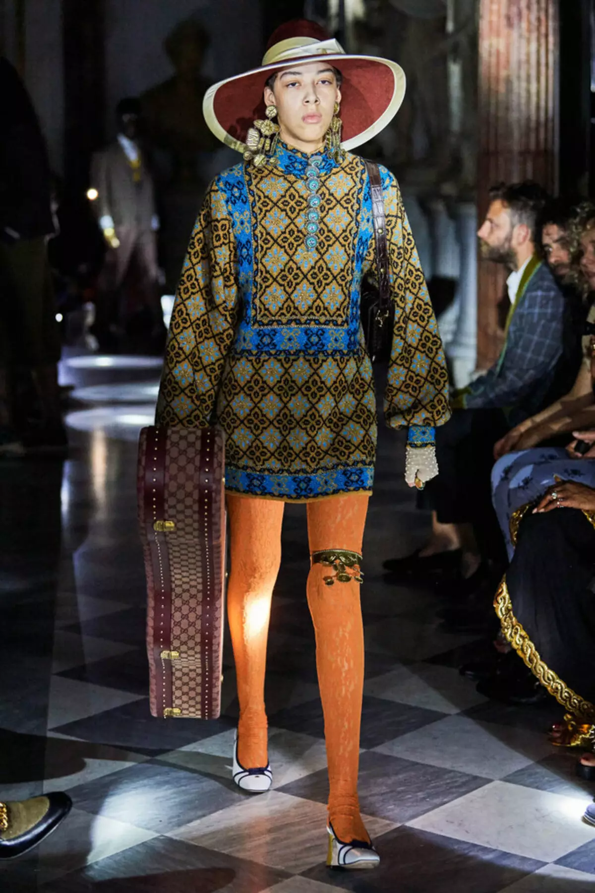 Antique Togs and Mickey Mouse in the Gucci Resort 2020 Collection 57853_39