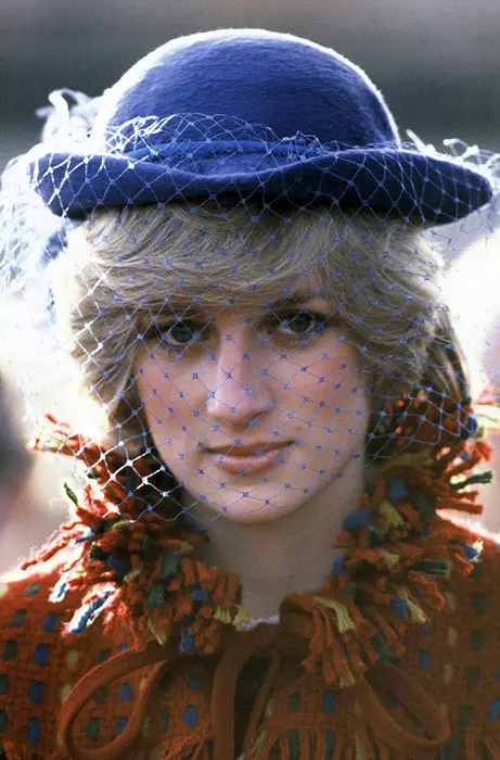 Queen of the Blue Pencil: Remember the Makeup Lady Diana 57862_5