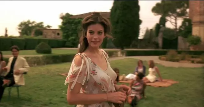 Beauty will not slip away: I repeat the images of Liv Tyler from the bertolucci melodrama 58248_7