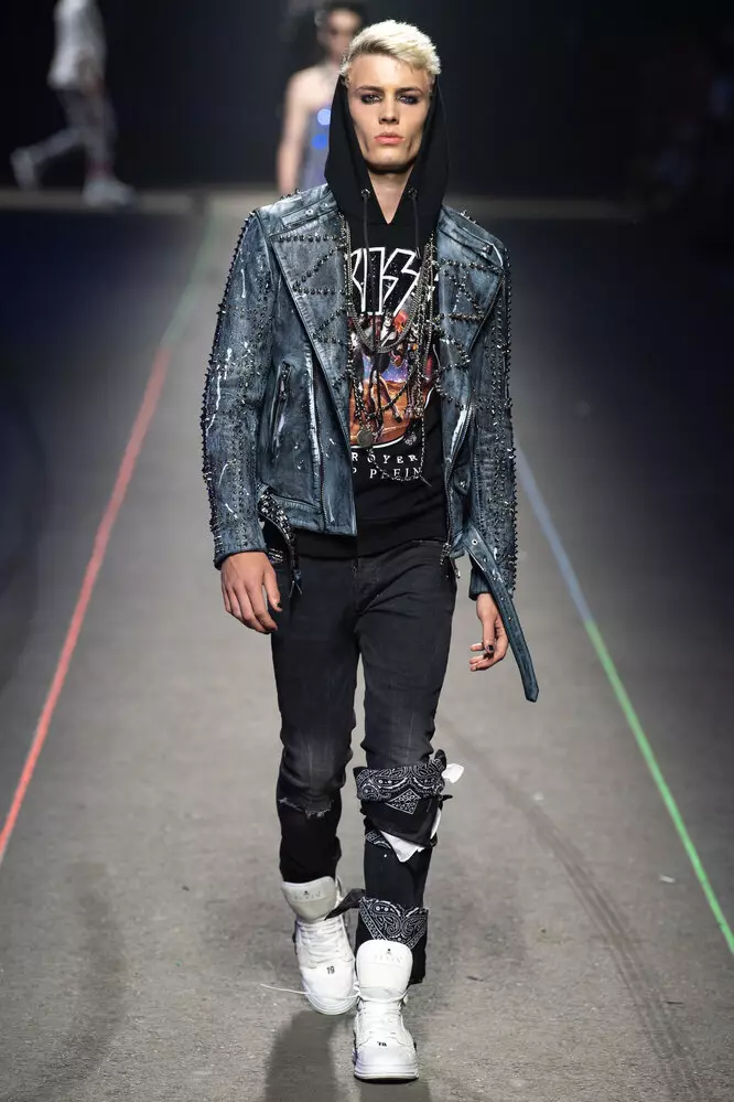 Mad Max, Languages ​​of Flame and Glam Rock in the Collection of Philipp Plein S / S 2020 58354_11