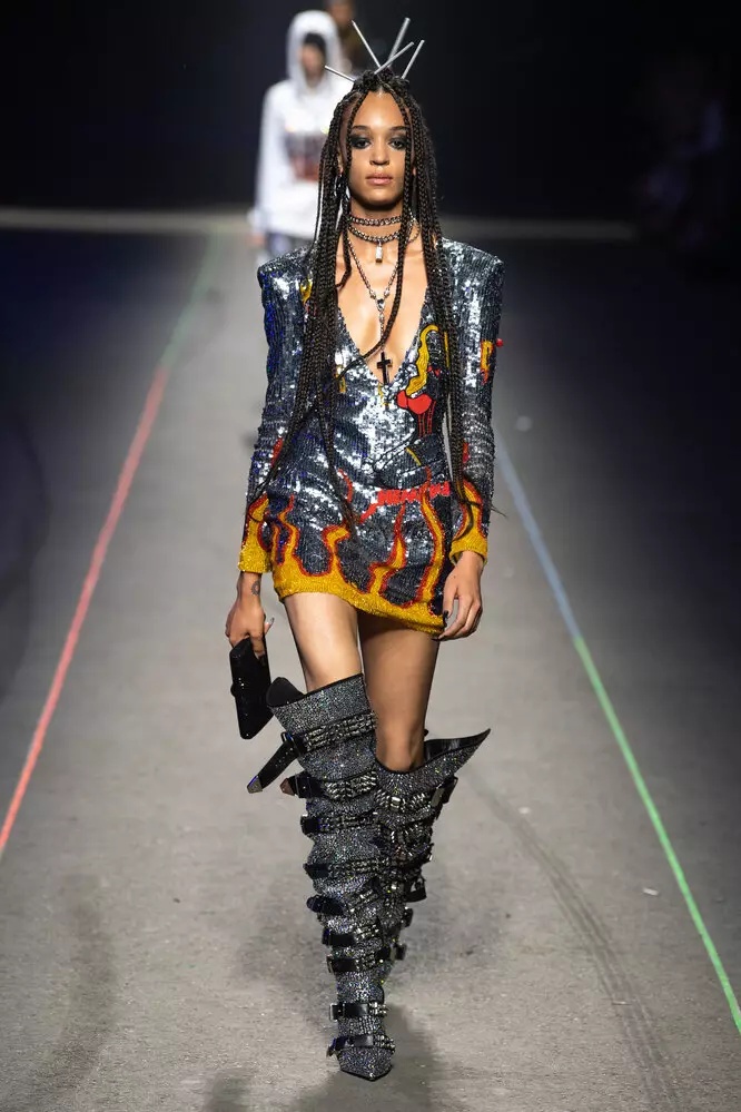 Mad Max, Languages ​​of Flame and Glam Rock in the Collection of Philipp Plein S / S 2020 58354_2