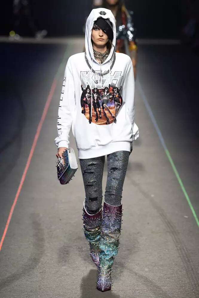 Mad Max, Languages ​​of Flame and Glam Rock in the Collection of Philipp Plein S / S 2020 58354_3