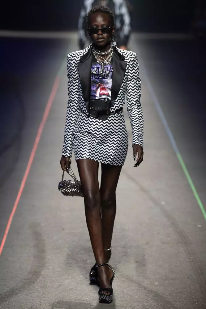 Mad Max, Languages ​​of Flame and Glam Rock in the Collection of Philipp Plein S / S 2020 58354_5