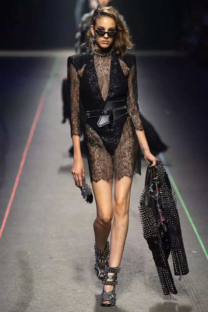 Mad Max, Languages ​​of Flame and Glam Rock in the Collection of Philipp Plein S / S 2020 58354_6