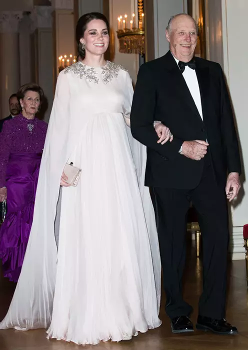 6 Best White Dresses Kate Middleton 58835_4