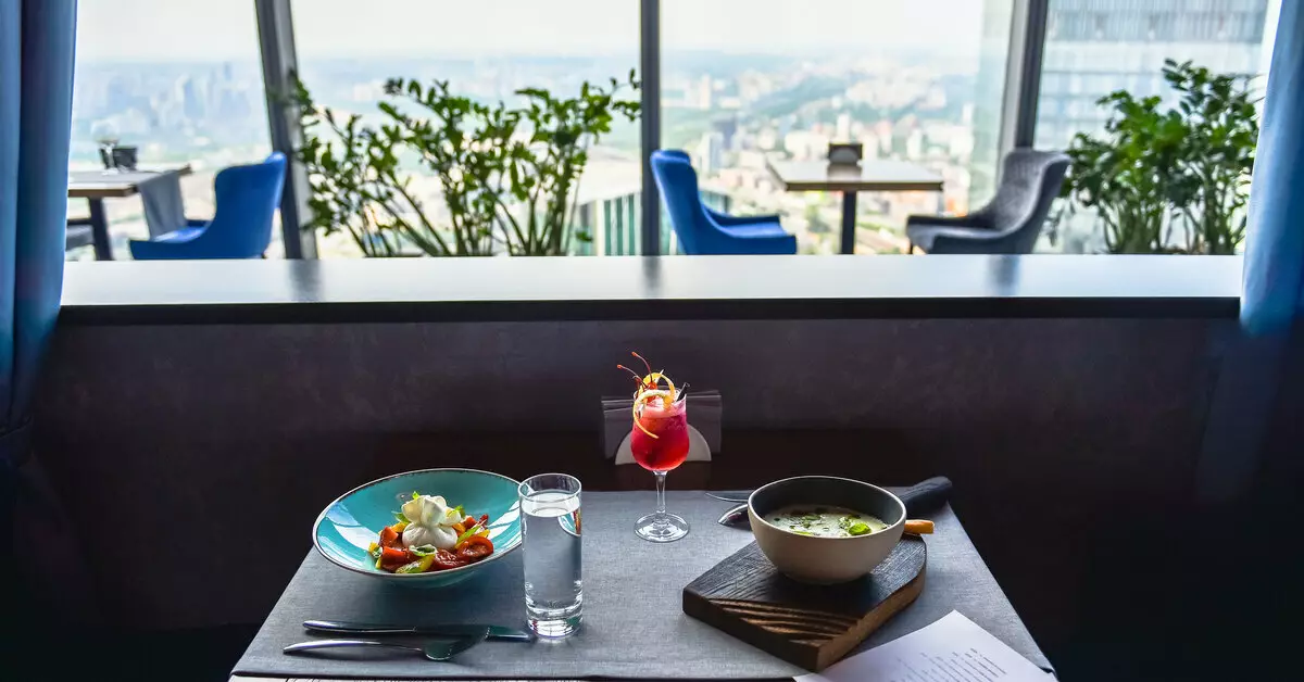 At the height: Author's cuisine from the restaurant "360" on the observation site Panorama360