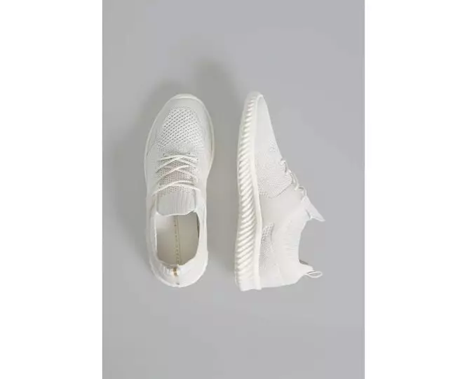 9 best models of white sneakers for the perfect basic wardrobe 58986_1