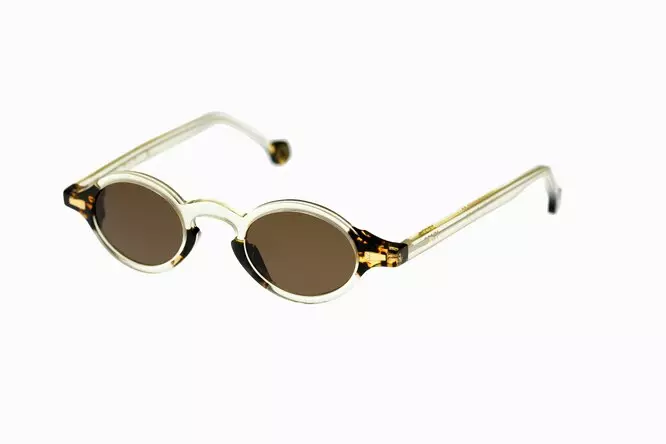Theorem has been proven: Kyme glasses that will make from you the icon of the style of the 60s 59048_1