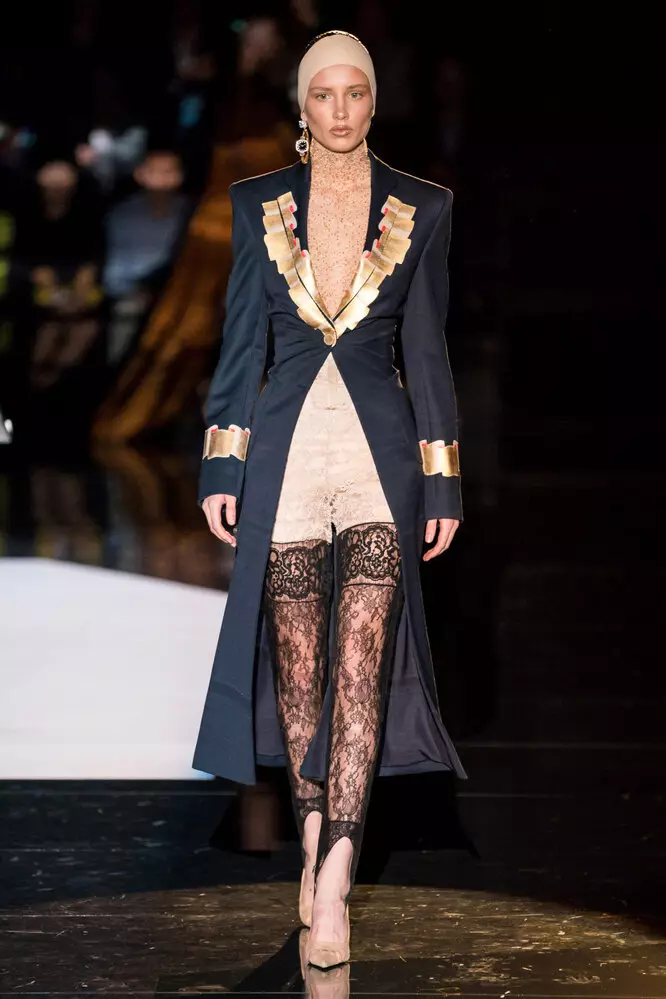 Times and morals: What happened to the trend on Oversiz in couture collections 59134_8