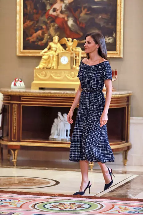 Democratic monarchy: How the Queen of the Leticia wears things from Zara 59397_1