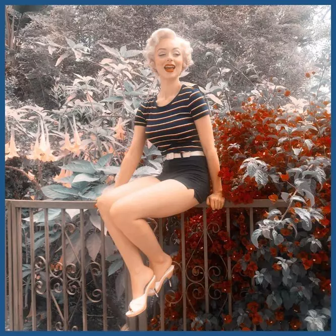 Like two drops: girls from Instagram who copy the image of Marilyn Monroe 59554_3