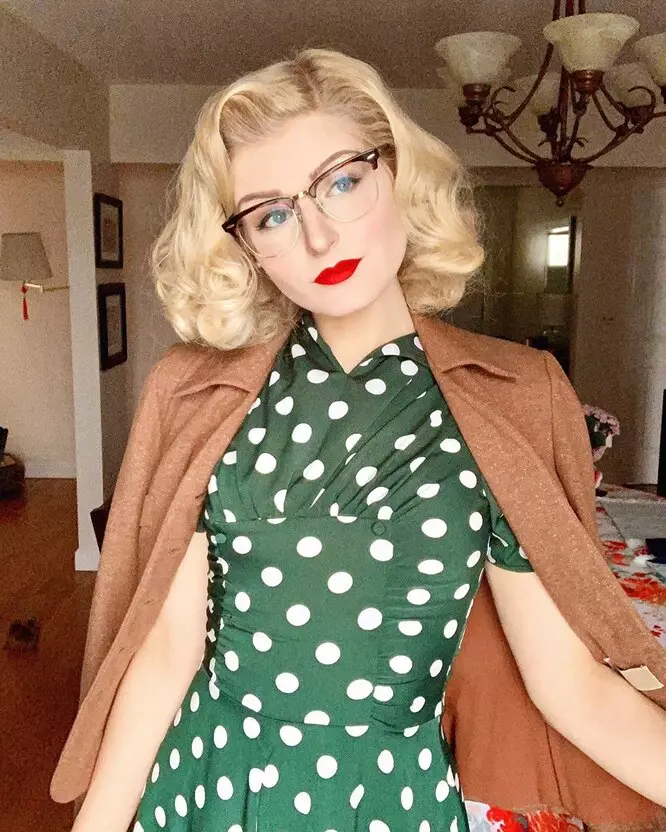 Like two drops: girls from Instagram who copy the image of Marilyn Monroe 59554_6