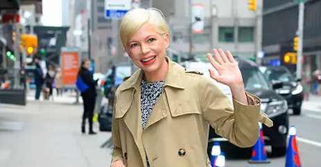 How to look feminine with short haircut: Style secrets from Michelle Williams