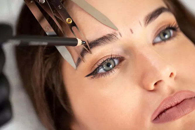 What you need to know about the eyebrow tattoo before doing it 59706_1