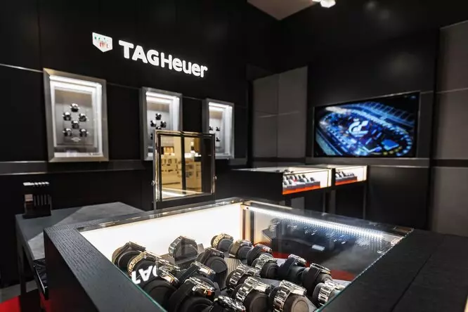 Discreted Time: Tag Heuer opens a boutique in the Gallery 