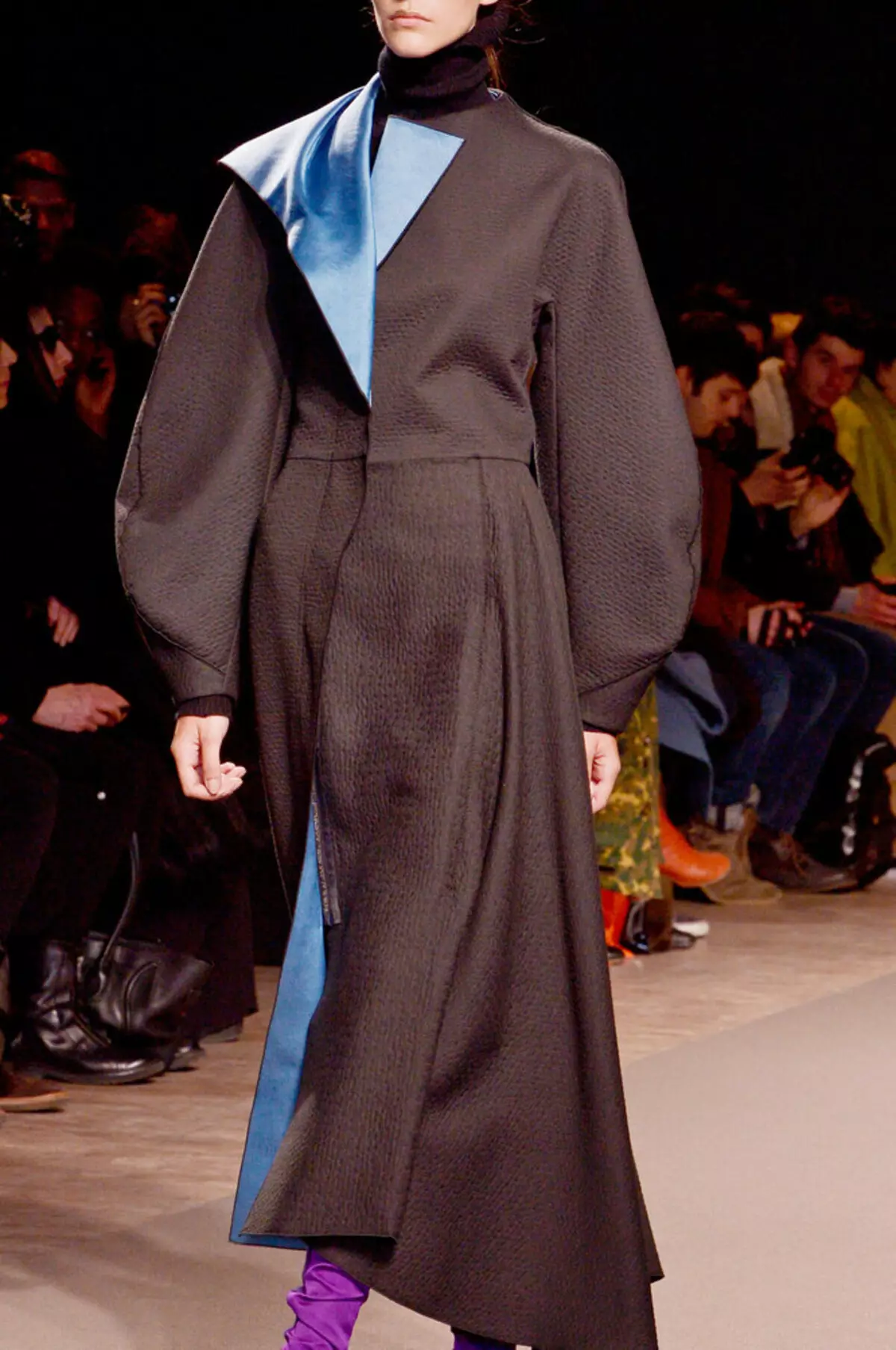 Bourgeois Society: Coats with Victorian Sleeves for Early Autumn 60162_8