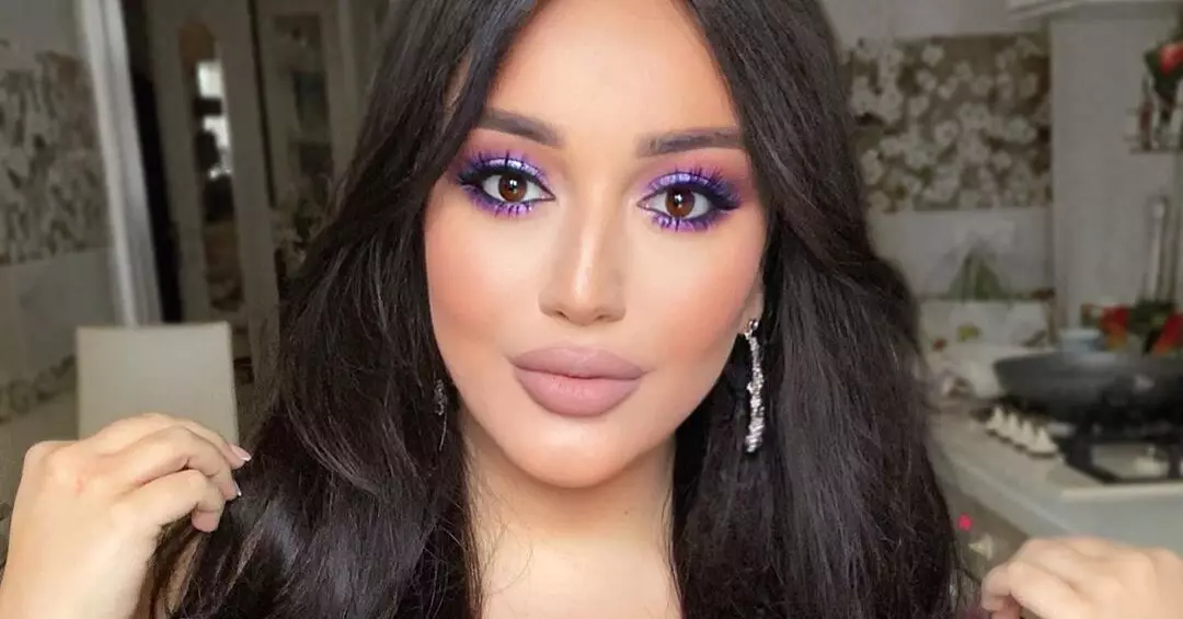 Slavni umetnik Makeup Averisyan je ponovil kultno podobo Angeline Jolieja. In ni posegala v njeno nosečnost!