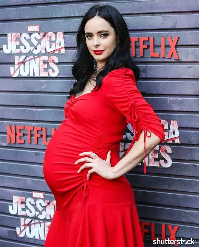 Belly is not a hindrance: stylish techniques that use pregnant actresses 60418_15