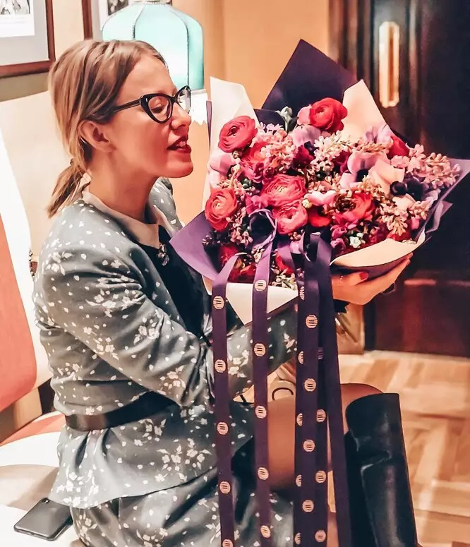 Elegance to Million: Learning to wear a jacket on the example of Ksenia Sobchak 60579_6