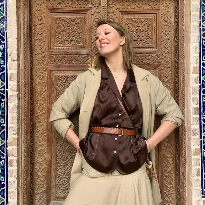 Elegance to Million: Learning to wear a jacket on the example of Ksenia Sobchak 60579_8