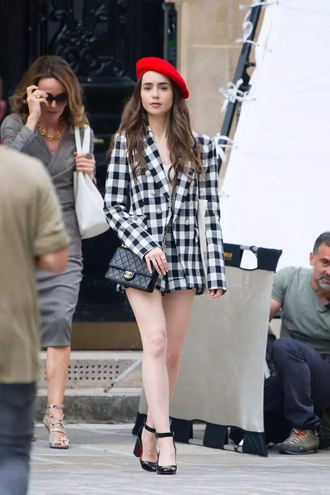 Lily Collins, Chloe Market and Emma Roberts show how to wear school style 60604_1