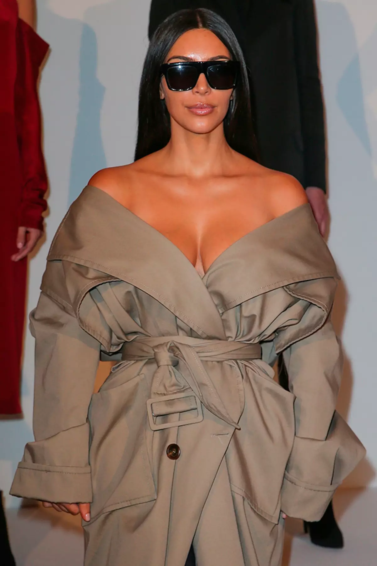 Fashion lessons Kim Kardashian: how to emphasize the waist 60652_2