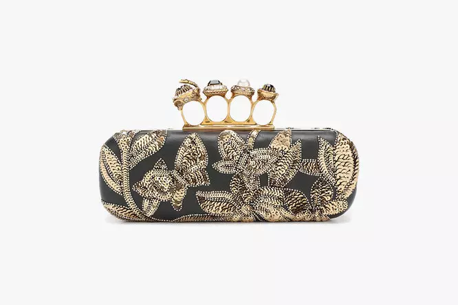 Epoch of Enlightenment: 10 luxury clutches that will come in hand to you at a party 60726_8