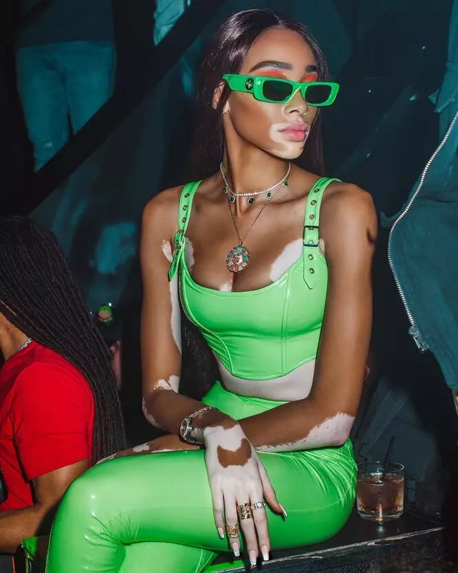 Winnie Harlow, Miley Cyrus and Cardi Bee: Stars who are masterfully worn neon 60727_4