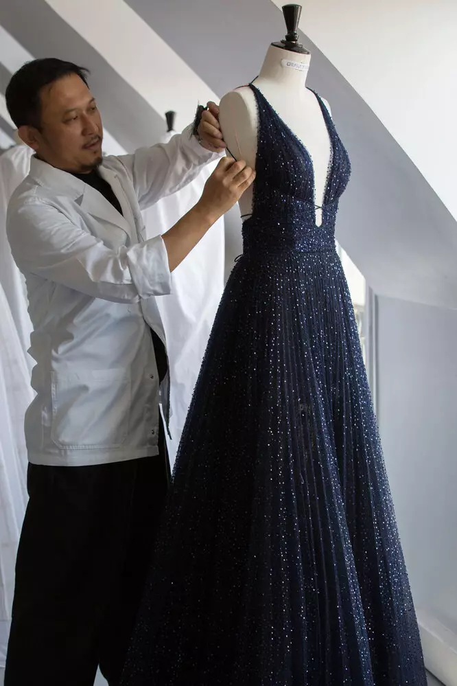 In detail: Dior dress, in which Chiara Franius introduced a film in Venice 60730_5