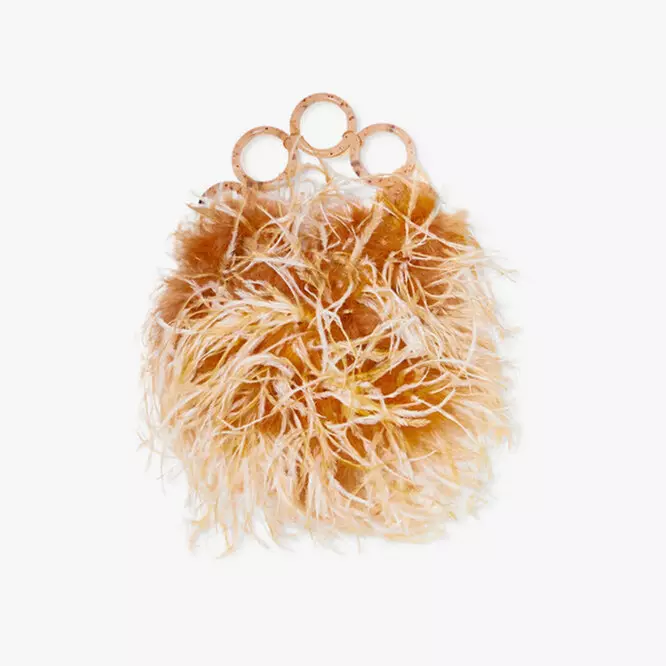 Affectionate and gentle: 10 fluffy bags that do not want to get out of the hands 60846_9