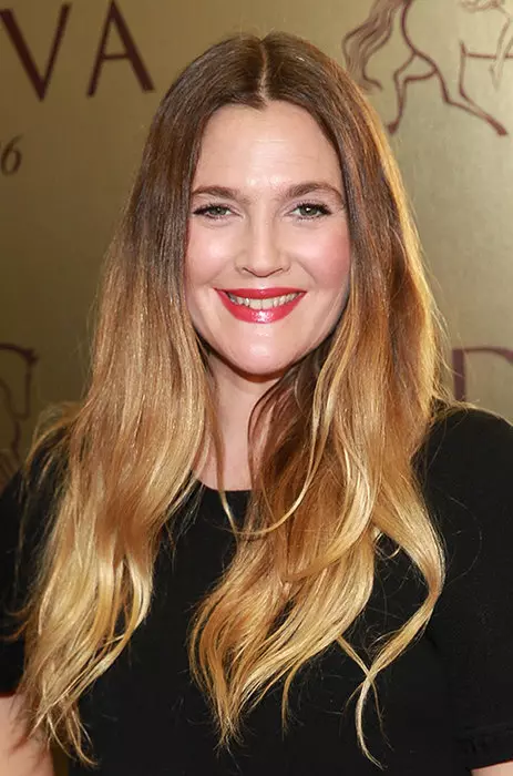 Madonna, Drew Barrymore and other stars with yellow teeth 60930_3