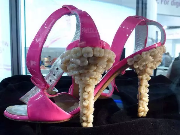 Real UGLY SHOES: 16 pairs of ugly shoes that you want to forget 61047_1