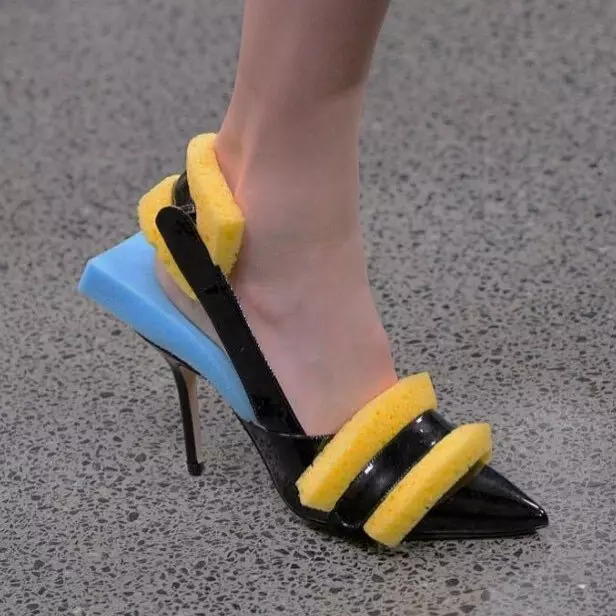 Real UGLY SHOES: 16 pairs of ugly shoes that you want to forget 61047_5