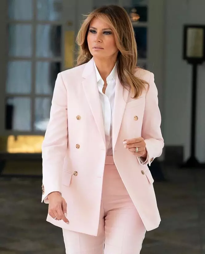 Melania Trump or Brick Macron: Who among the first ladies there is a suit 61076_1