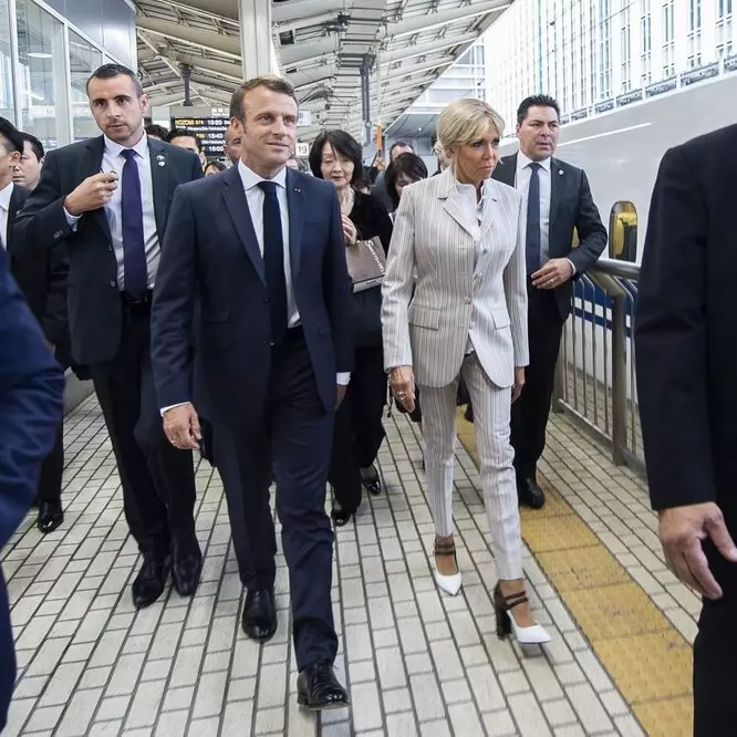 Melania Trump or Brick Macron: Who among the first ladies there is a suit 61076_7