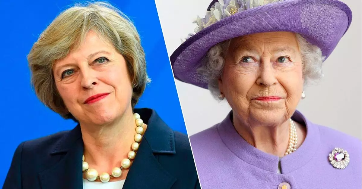 Teresa May and Elizabeth II: how dresses the most influential women of Great Britain