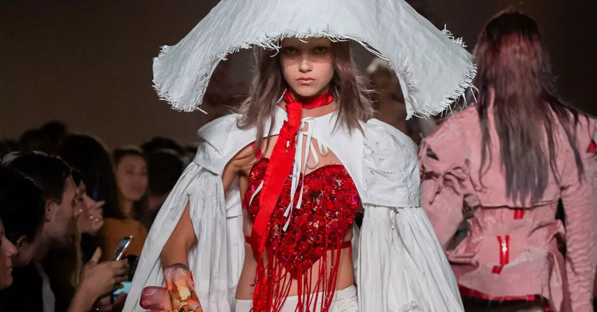 Ghosts of the past and poodles on the head: The most insane fashion shows in London