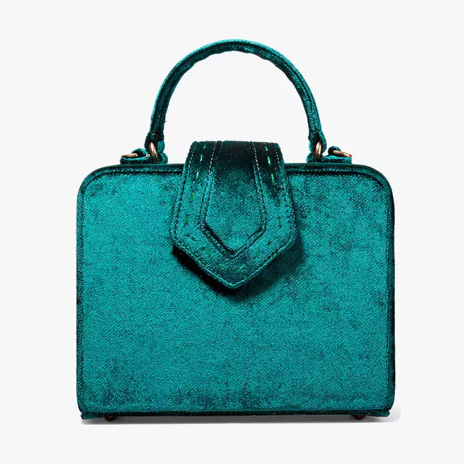 Emerald shade and velvet: how to look luxuriously, without spending a condition 61401_4