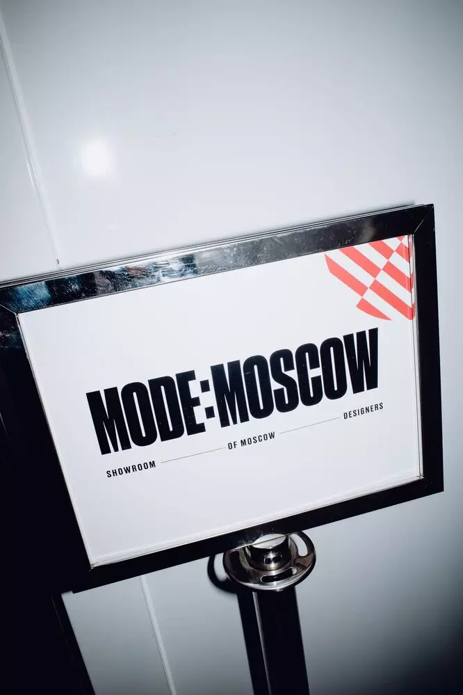 In Paris, the Mode project started: MOSCOW 61408_1