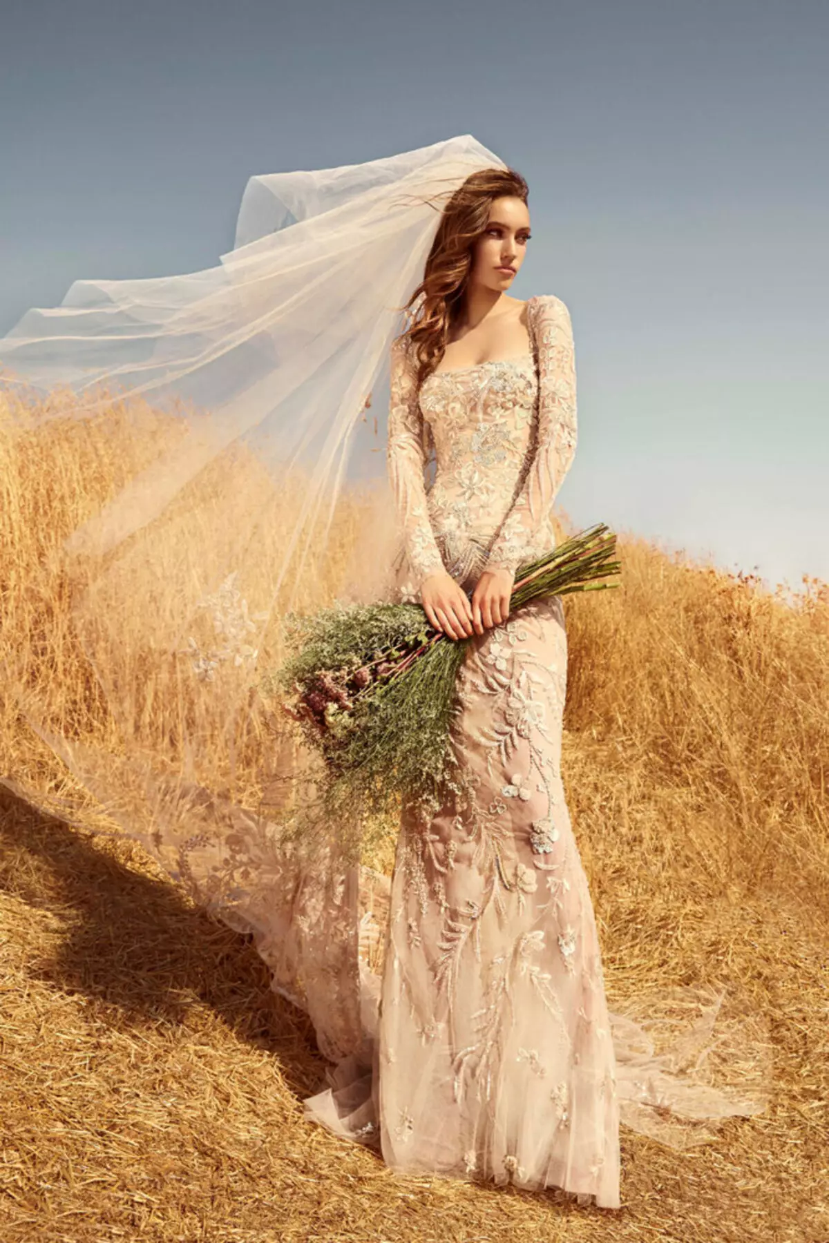 Sort Veil og Sea Ruffle: Hoved Trends Wedding Fashion med New York Podium 626_5