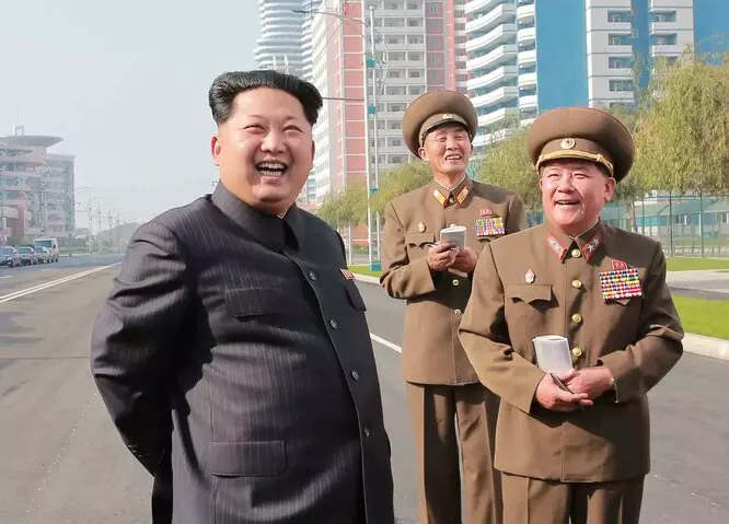 Mecha ea litaba ea Bophirimela: Lebatopo la North Korea ea Kim Jong Yun e bohlokoa kamora ho buuoa ka pelo 6355_2
