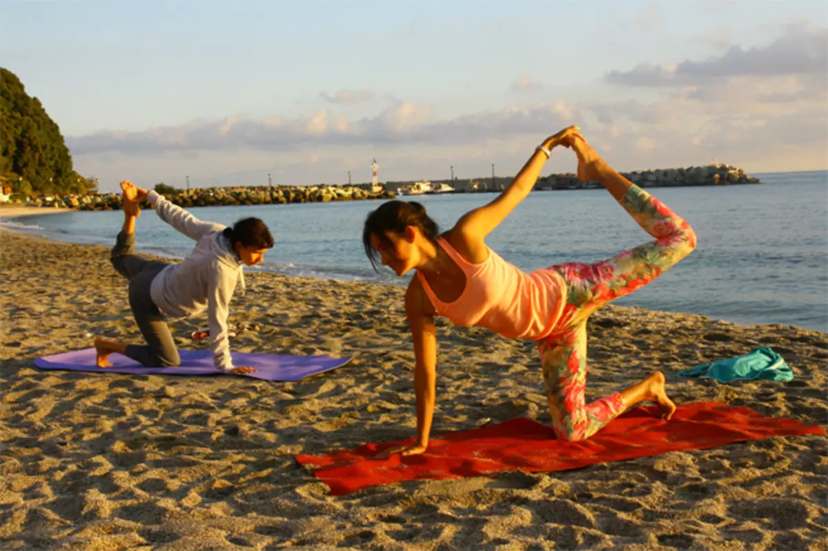 Instruction: How to start doing yoga 64518_5