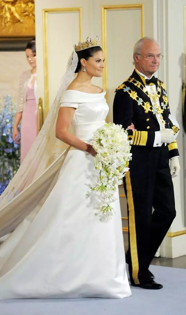 Royal Scope: The most beautiful wedding dresses Princesses 64559_13