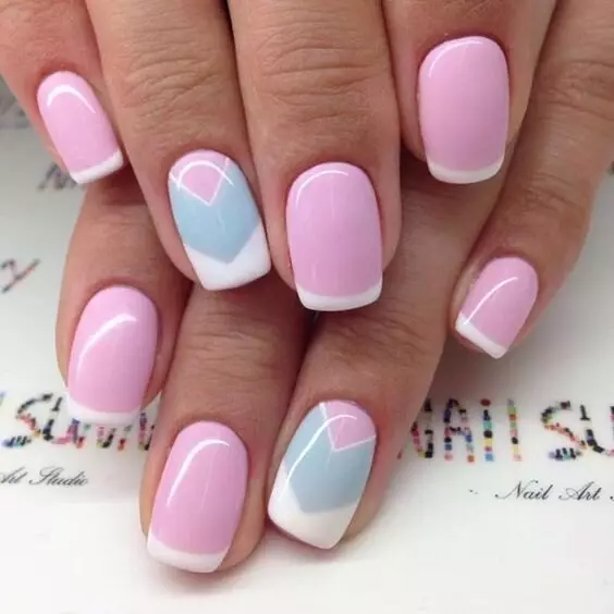 Feminine and gentle: 30 spectacular ideas for pink manicure 64576_21