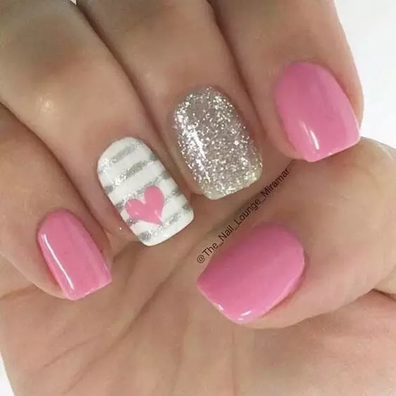 Feminine and gentle: 30 spectacular ideas for pink manicure 64576_3