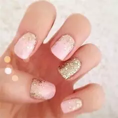 Feminine and gentle: 30 spectacular ideas for pink manicure 64576_30
