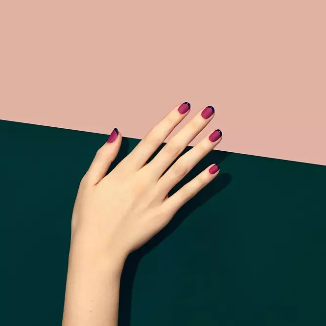 French manicure 2.0: the best ideas to raise the mood 64601_20