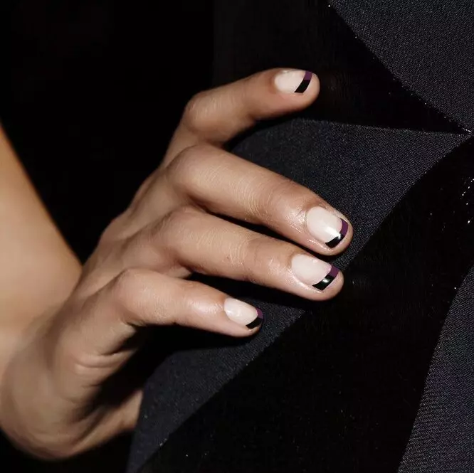 French manicure 2.0: the best ideas to raise the mood 64601_23