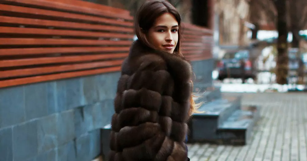 The most fashionable IT-Girl of Moscow tells and shows how to wear a fur coat